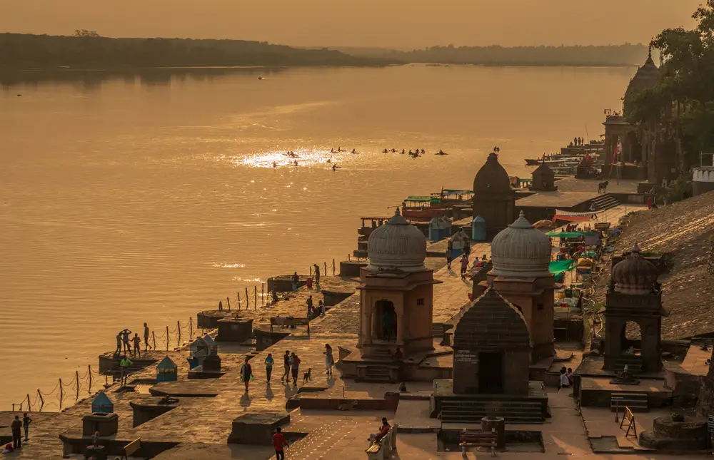 Tourist Places To Visit in Maheshwar & its Sarees (2025) | MPTourism