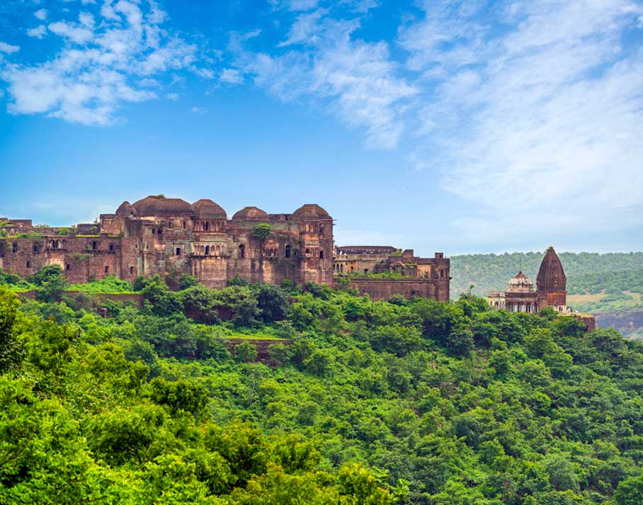 Narsinghgarh Fort and Deogarh Fort | MPTourism